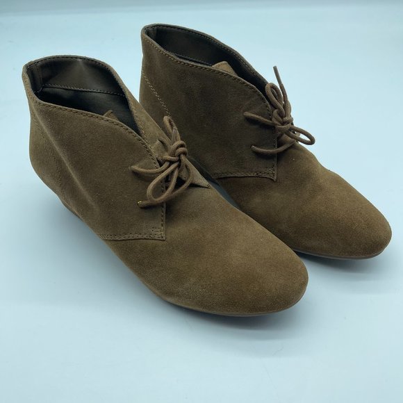 Nine West | Shoes | Nine West Heeled Booties 1w Tan Suede Laced Closed ...